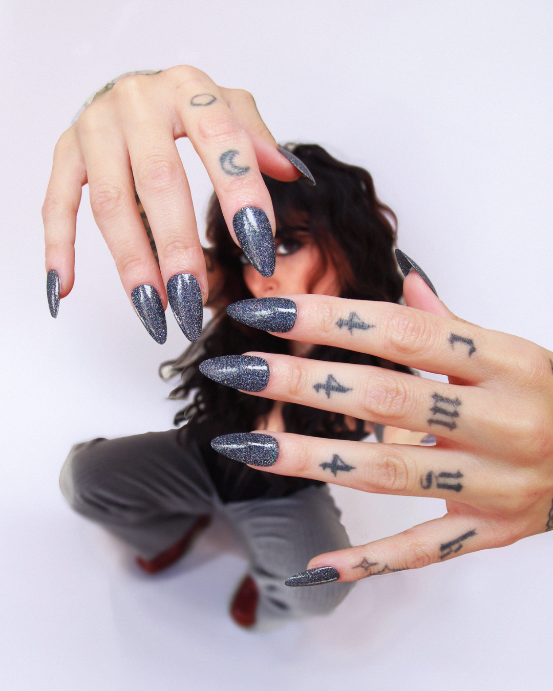 Silver Screen Shimmer Nails – Lights Lacquer